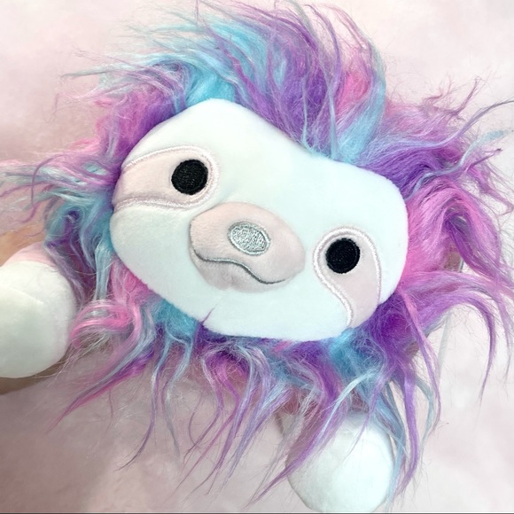 Squishmallows | Other | Rayen The Sloth Squishmallow Hugmee Laying Down ...